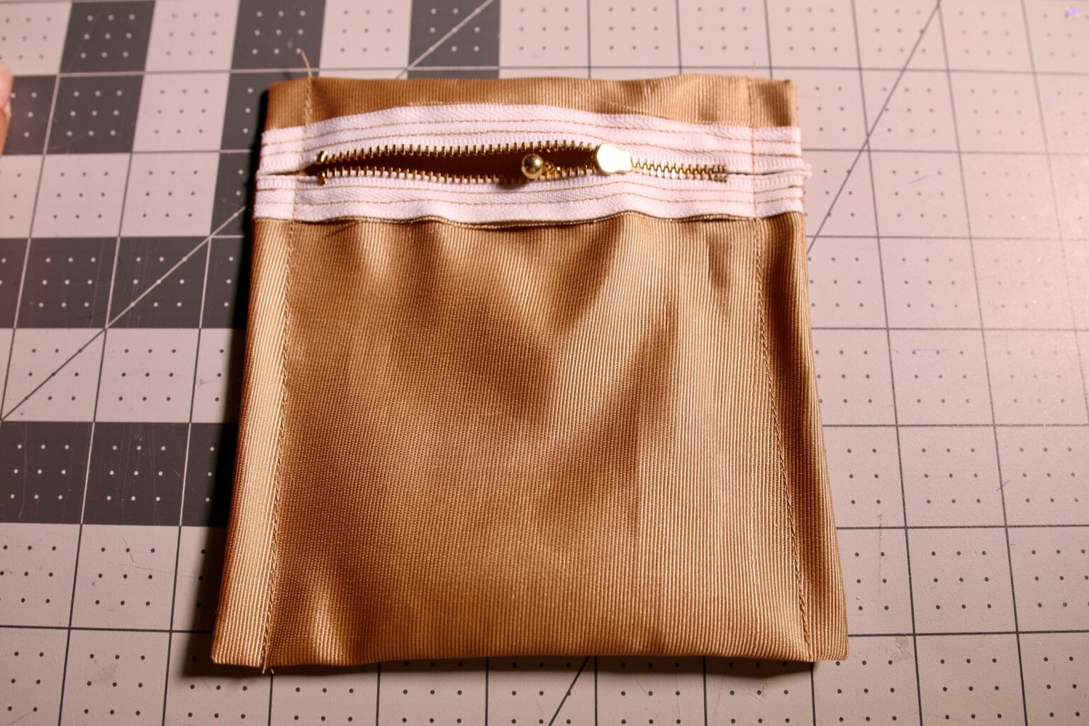 Bucket Bag Tutorial & Pattern: Part Two | So Sew Easy